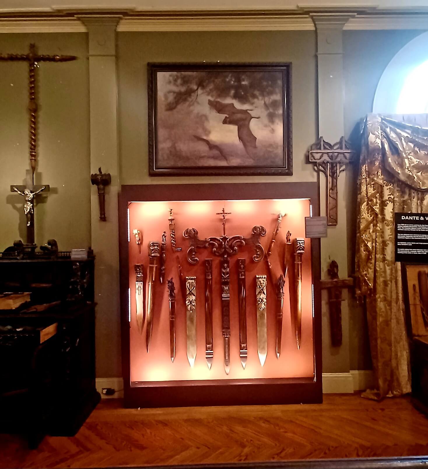 Visiting the VAMPA Museum - Laura's Books and Blogs